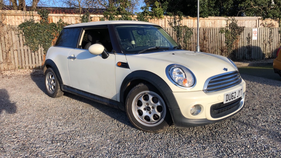 MINI Hatch White Manual Auction | DealerPX