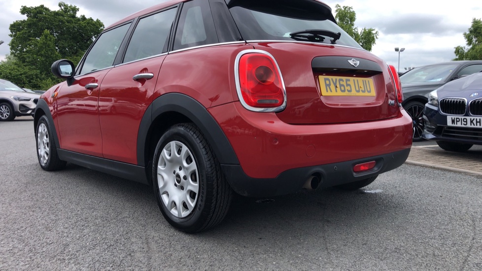 Mini Hatch Red Automatic Auction | DealerPX