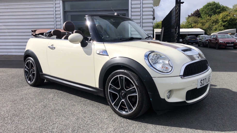 Mini Convertible White Manual Auction | DealerPX
