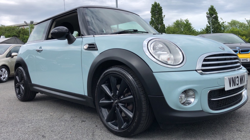 Mini Hatch Blue Manual Auction | DealerPX