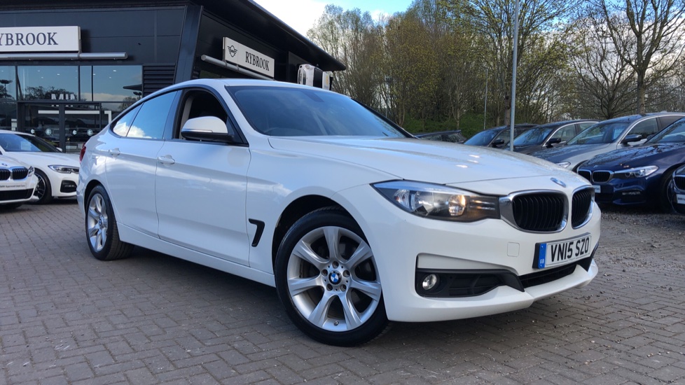 BMW 3 Series White Automatic Auction | DealerPX
