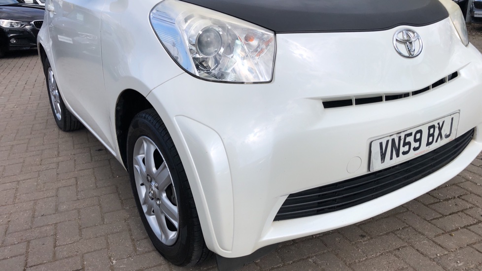 Toyota IQ White Manual Auction | DealerPX