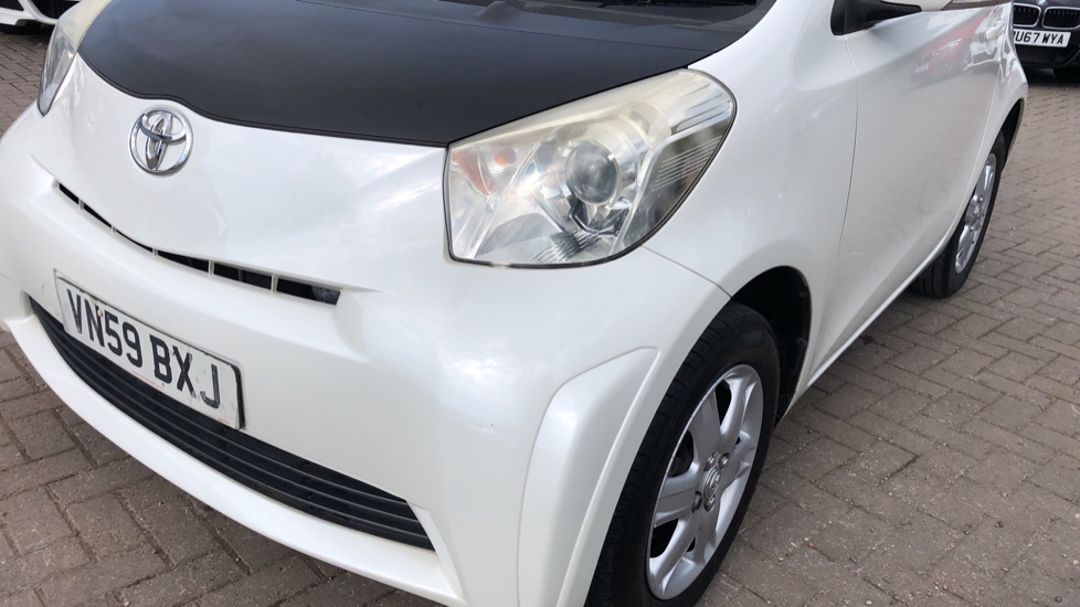 Toyota IQ White Manual Auction | DealerPX