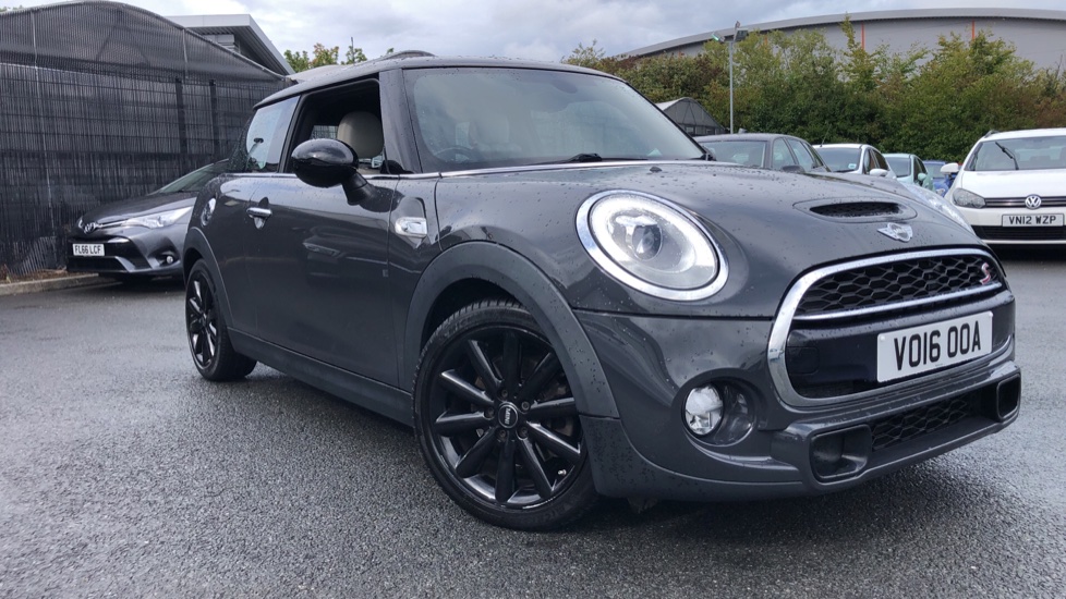 Mini Hatch Grey Manual Auction | DealerPX