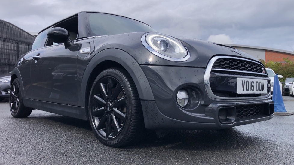 Mini Hatch Grey Manual Auction | DealerPX