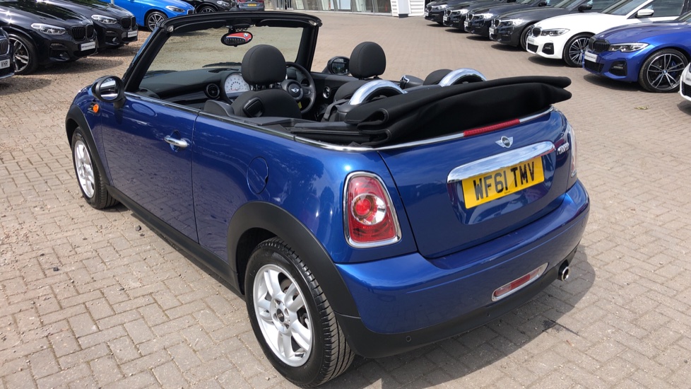Mini Convertible Blue Manual Auction | DealerPX