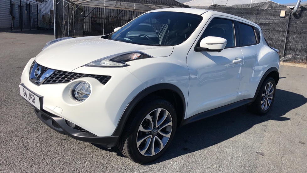 Nissan Juke White Automatic Auction | DealerPX