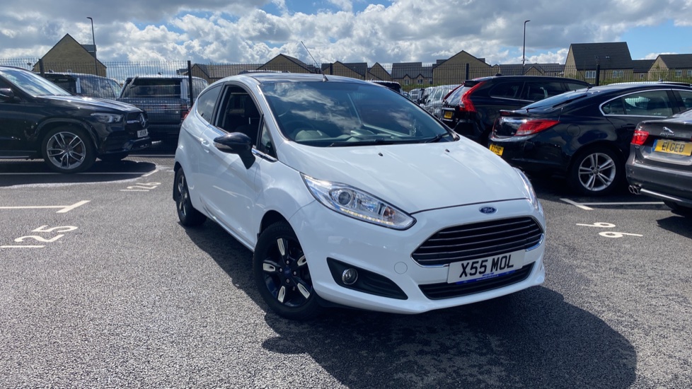 Ford Fiesta White Manual Auction | DealerPX