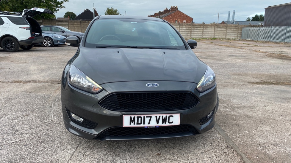 Ford Focus Grey Manual Auction | DealerPX