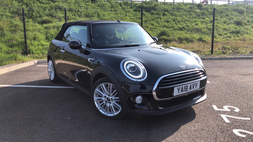 Mini Convertible Black Manual Auction | DealerPX