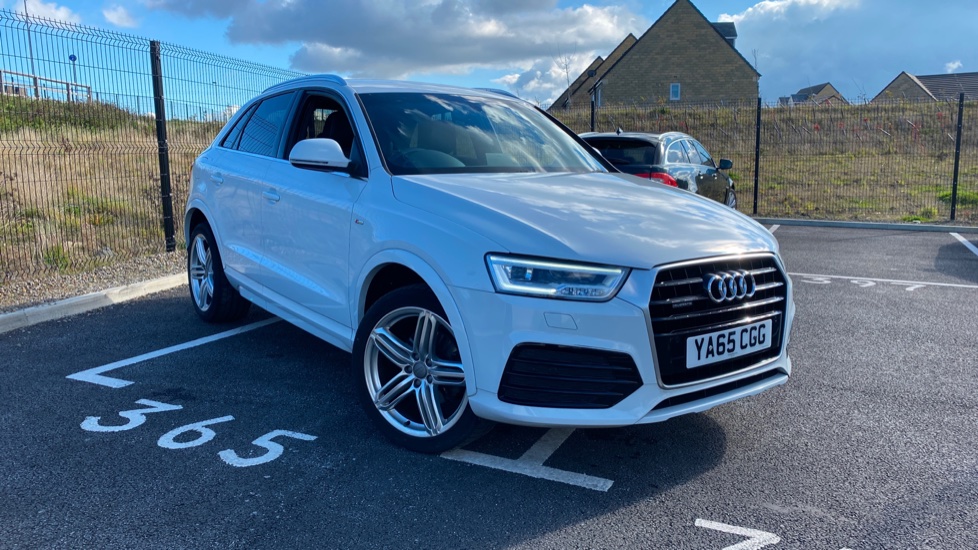 Audi Q3 White Manual Auction | DealerPX
