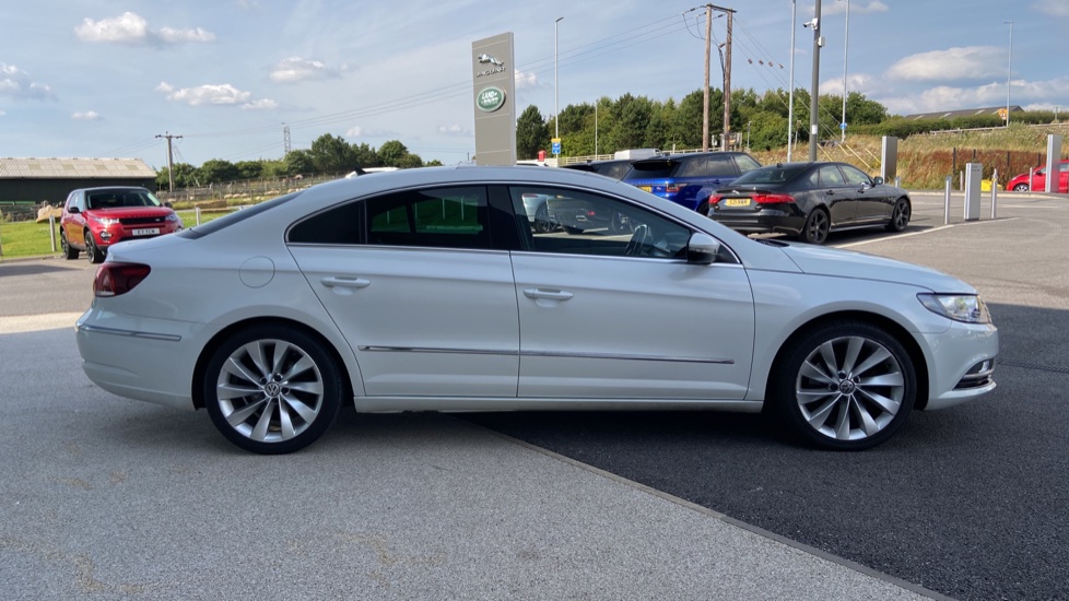 Volkswagen CC White Automatic Auction | DealerPX
